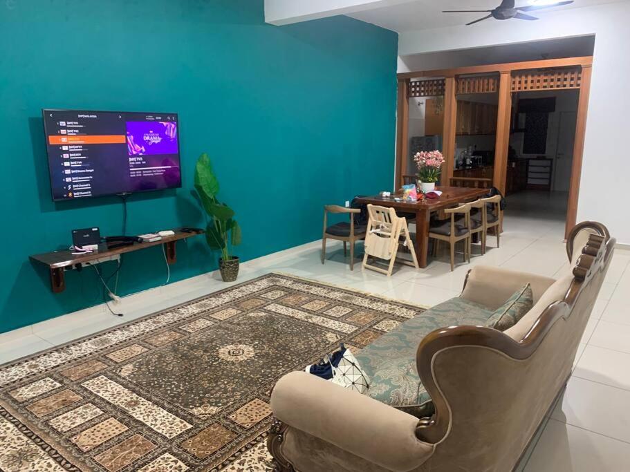 Homestay Sophea Cottage in Sri Sendayan, Labu (updated prices 2025)