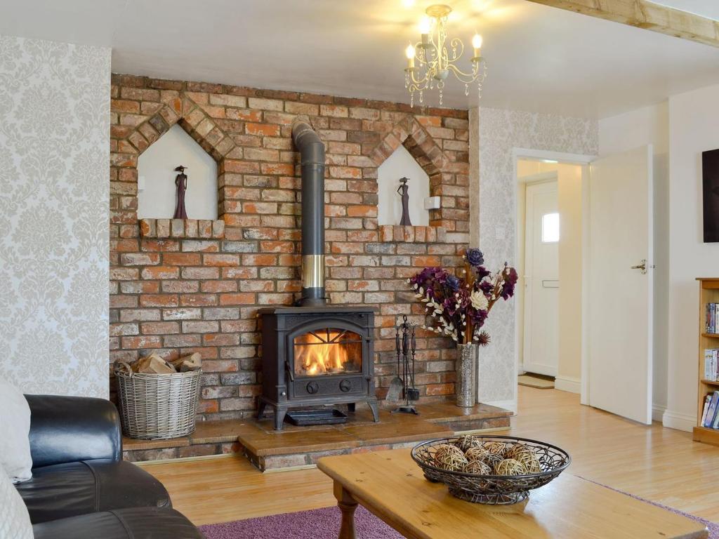 Old Low Farm Cottage, Aldbrough – Updated 2023 Prices