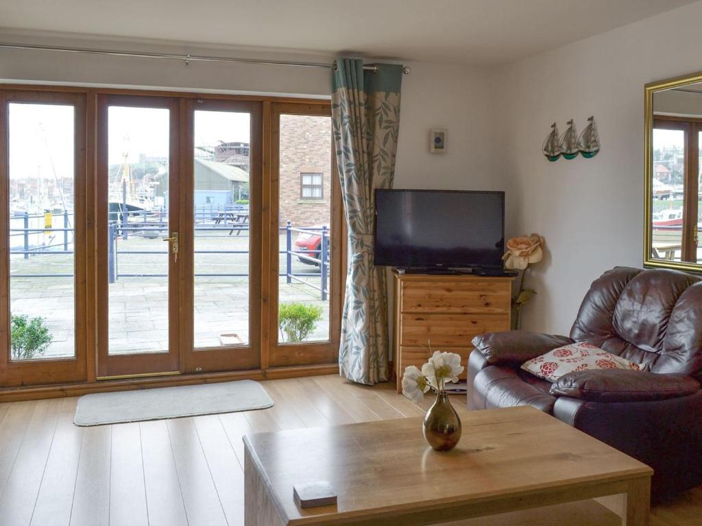 Moon River Cottage, Whitby – Updated 2023 Prices