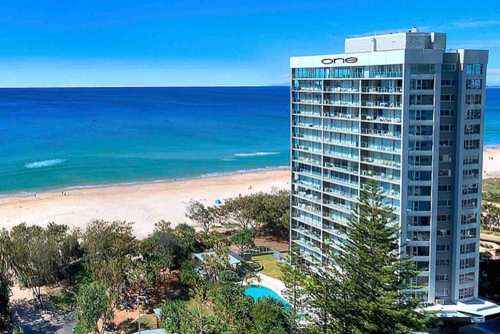 Absolute Beachfront Central Surfers Paradise, Gold Coast (updated ...