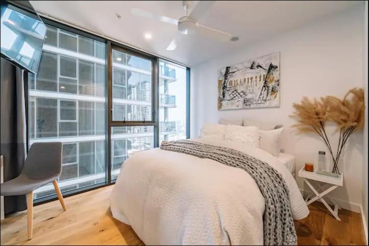 Modern Compact Studio Separate Bathroom - SuiteTrails