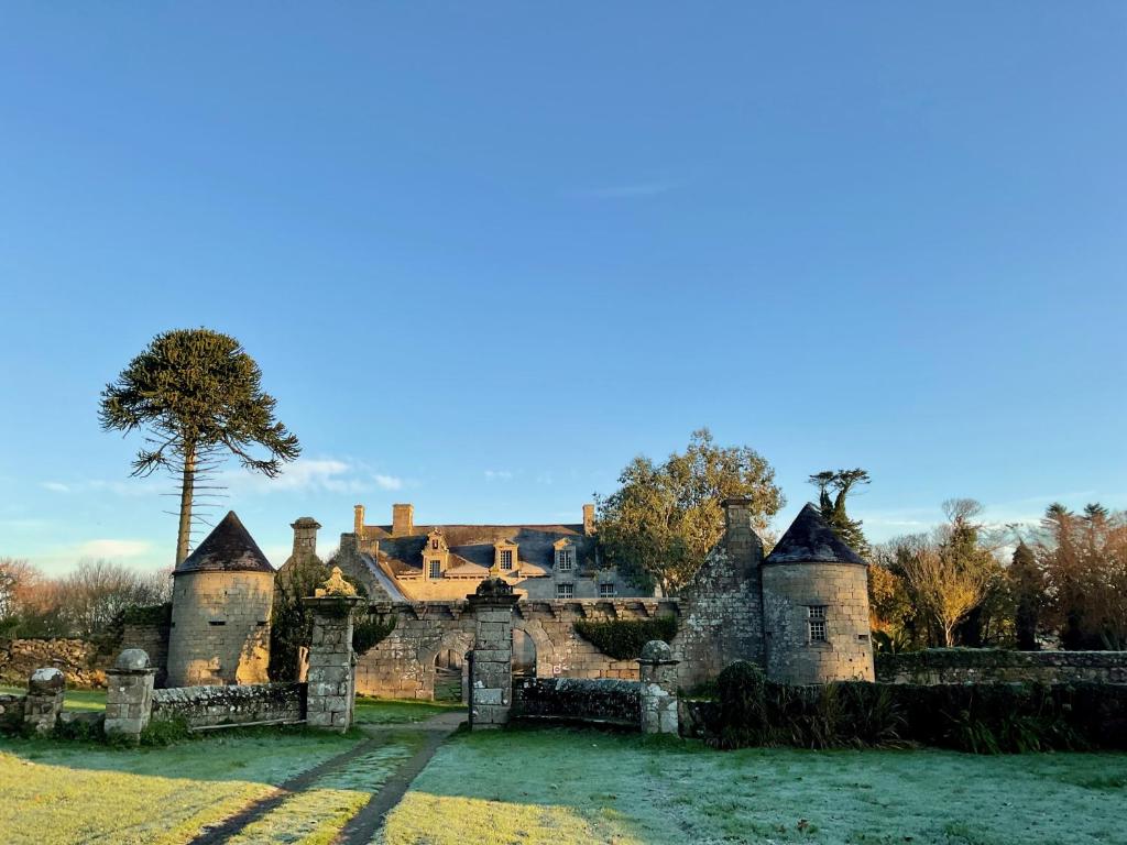 Le Gîte les NUZ ( parc du château de Keroüartz), Lannilis (updated ...
