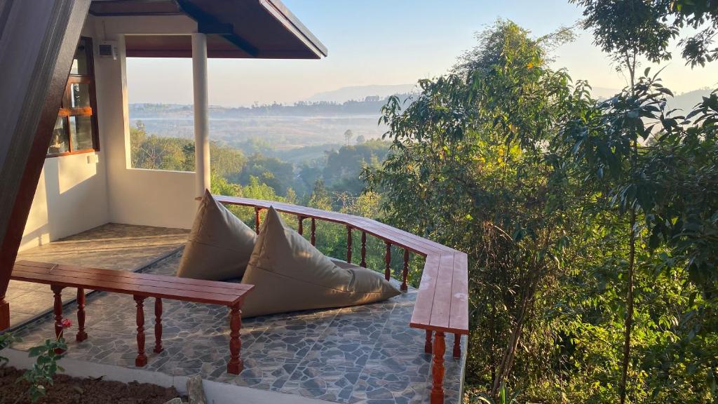 ภูคำฮ้อมคลิฟฟ์ลอดจ์ แอนด์ โฮมสเตย์ Phu come home cliff Lodge & Homestay ...