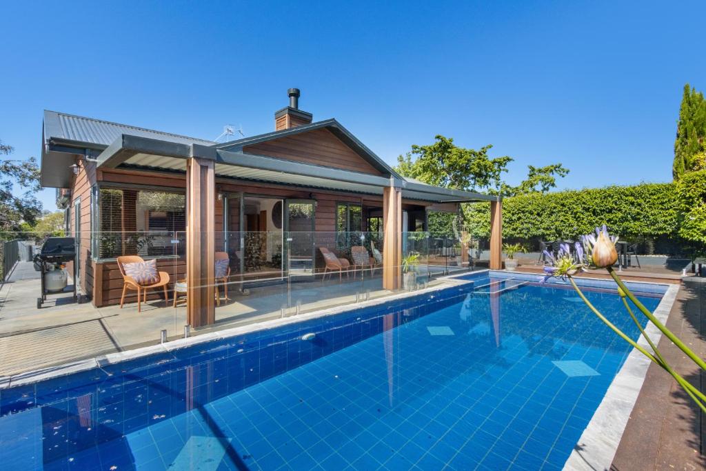 Hikanui Haven - Havelock North Holiday Home, Havelock North (updated ...