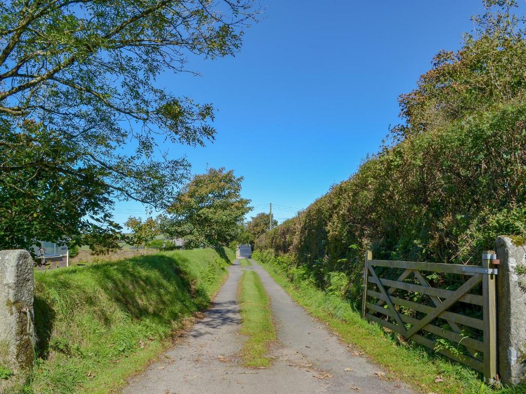 Hallworthy Accommodation - PicturesOfEngland.com