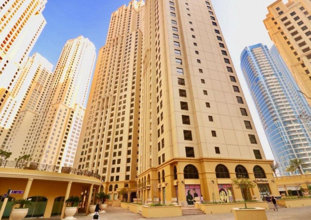 Luxury JBR Palace! · Sea View · Free 5* Beach Resorts Access!, Dubai ...