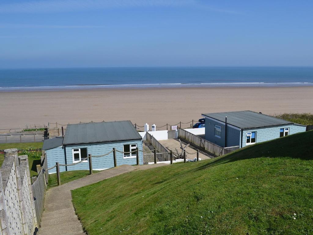 Filey Hotels - PicturesOfEngland.com