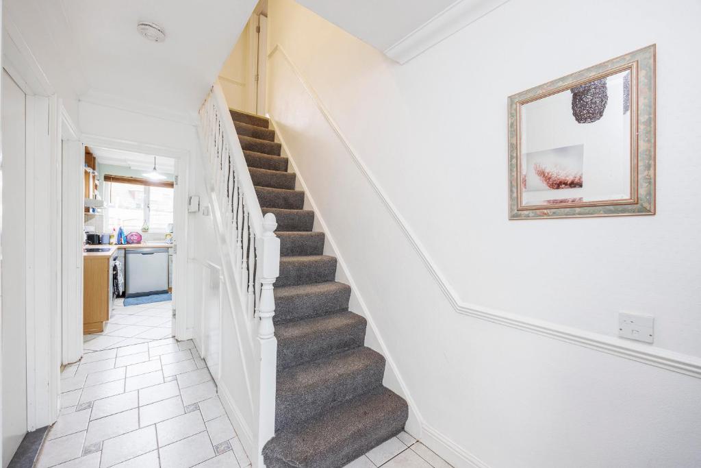 Appartement Comfy 6 Bedroom House Corringham StandfordleHope (Royaume ...