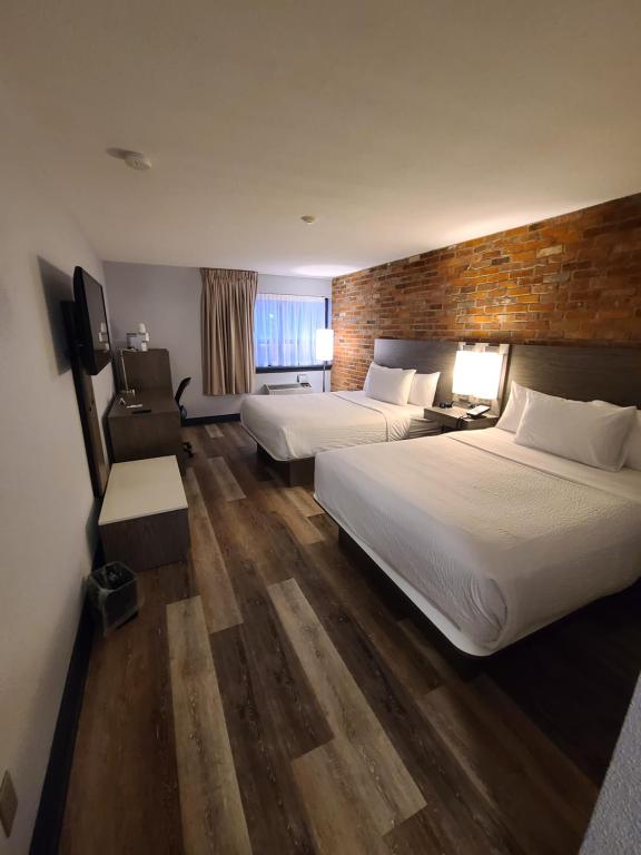 Travelodge by Wyndham Downtown Barrie, Barrie – Updated 2024 Prices
