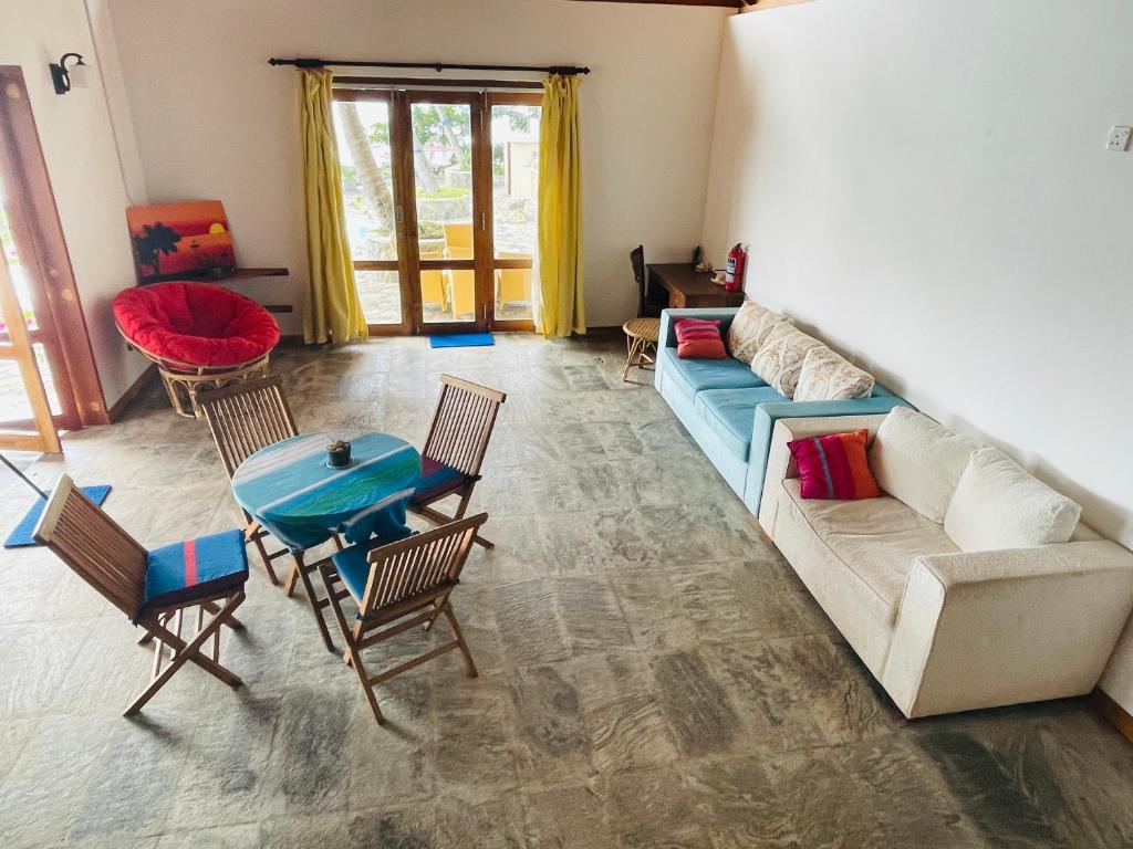 Blue Beach Villa - Nilwella, Matara – Updated 2024 Prices