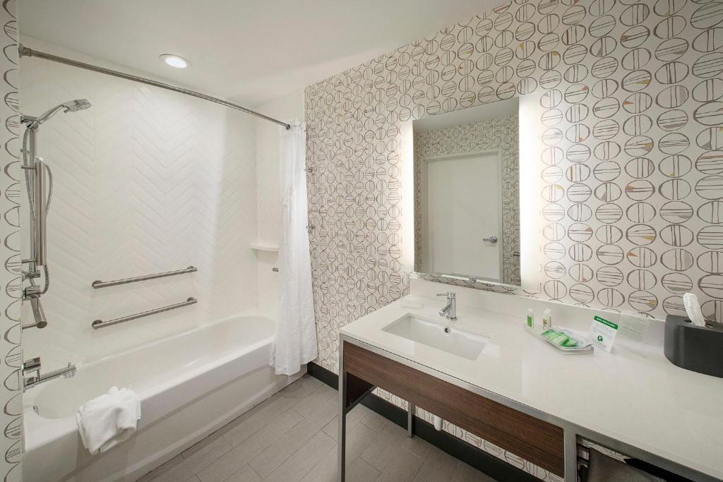 Holiday Inn & Suites Decatur-Forsyth by IHG, Decatur (updated prices 2025)