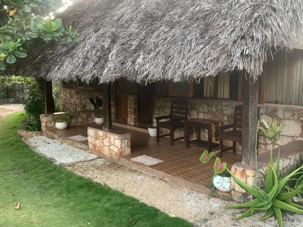 Lualemba Bungalows, Nembrala – Updated 2023 Prices