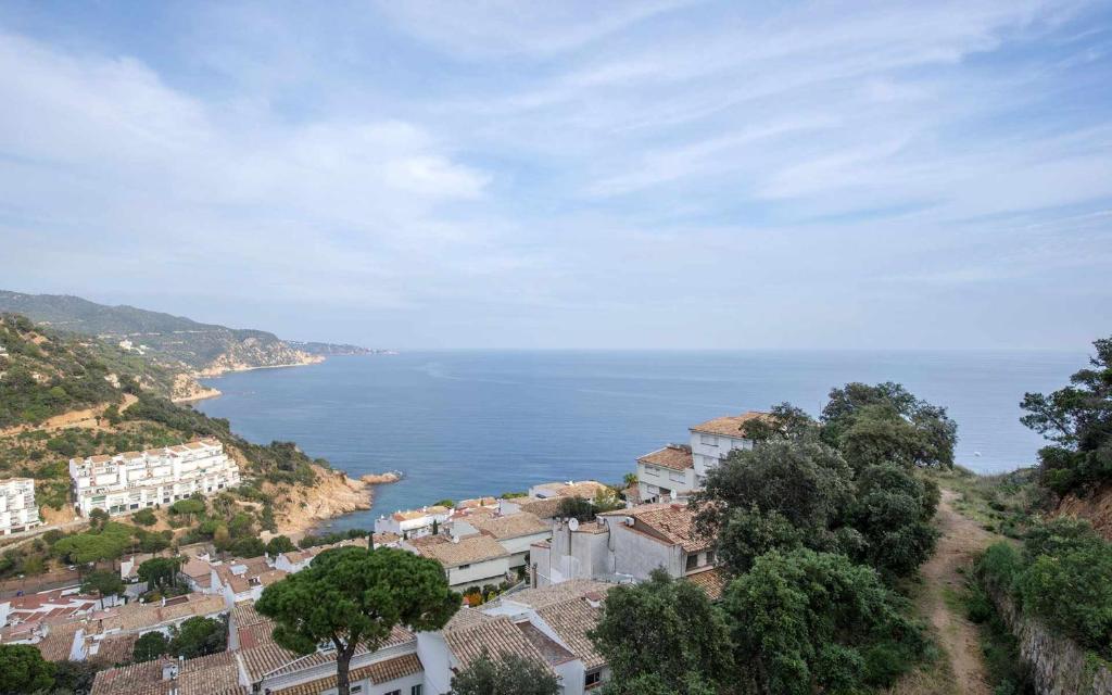 Piscis Salions Grandes Vistas, Tossa de Mar (updated prices 2026)