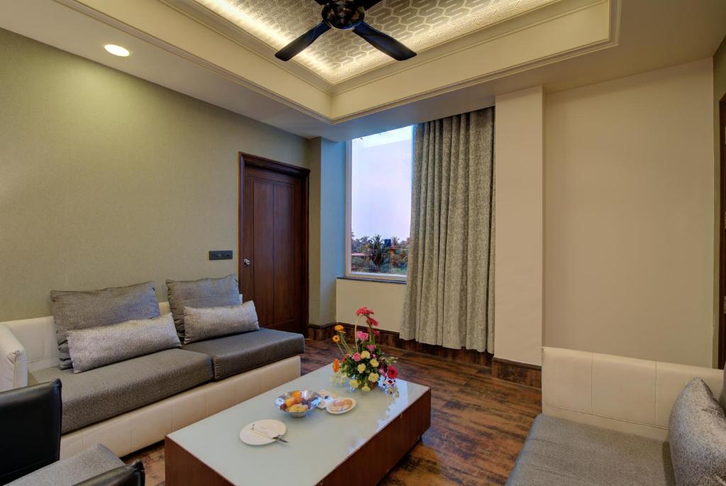 Godwin Goa, Candolim (updated prices 2024)