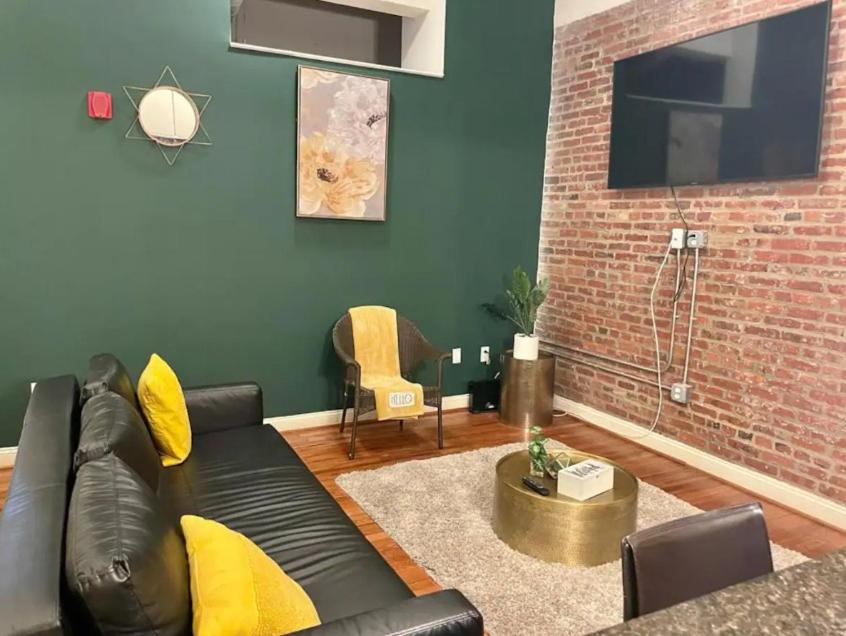 Spacious 2 Bedroom/2Bathroom Inner Harbor Loft, Baltimore (updated ...
