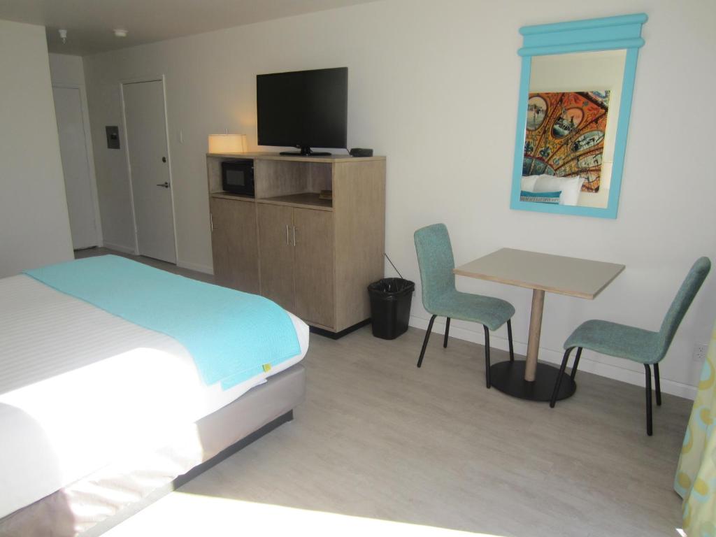 Carousel Beach Inn, Santa Cruz (updated prices 2025)