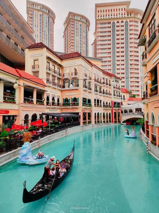 Taguig Bgc Venice Venice Grand Canal Mall: Italy In Taguig City