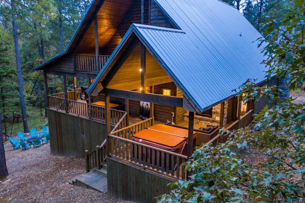 Brand New Shadow Dancer 2 Bdrm Sleeping Loft 3 and a half Bath Hot Tub ...