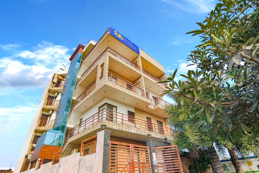 FabHotel The Horizon, Noida – Updated 2024 Prices