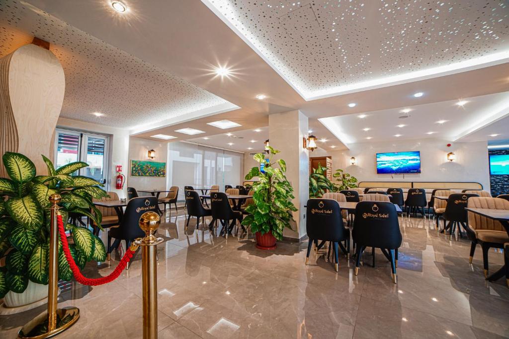 Royal Sahel, Birmandreis (updated prices 2025)