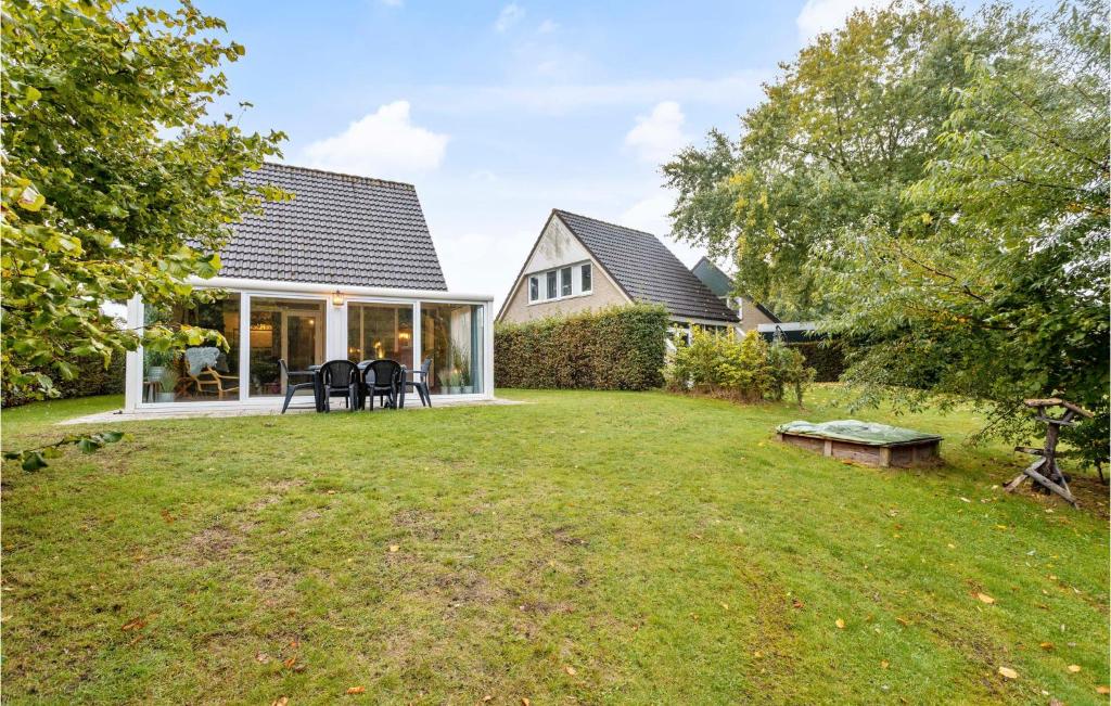 Amazing home in Vlagtwedde with Indoor swimming pool, 3 Bedrooms and ...