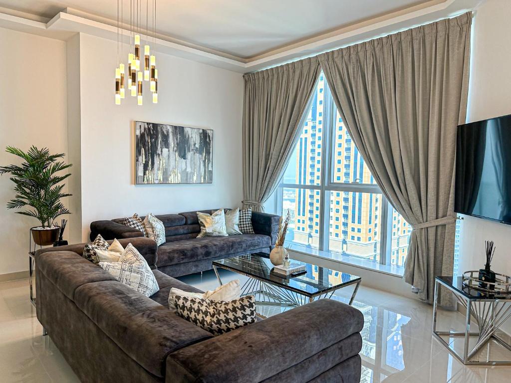 HiGuests - Luxurious High-Rise Apartment With Stunning Views, Dubai ...