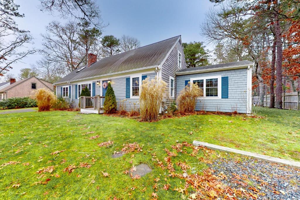 Lisa Lane, Mashpee (updated prices 2025)