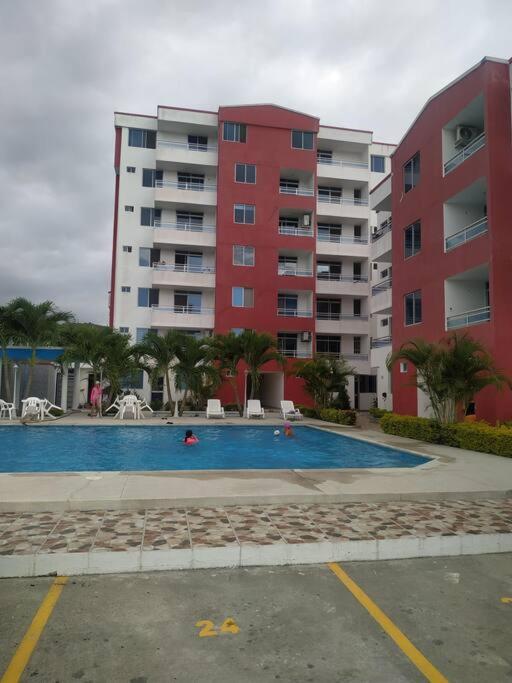 Departamento Vacacional Tonsupa Mínimo 4 Huéspedes - Ecuador