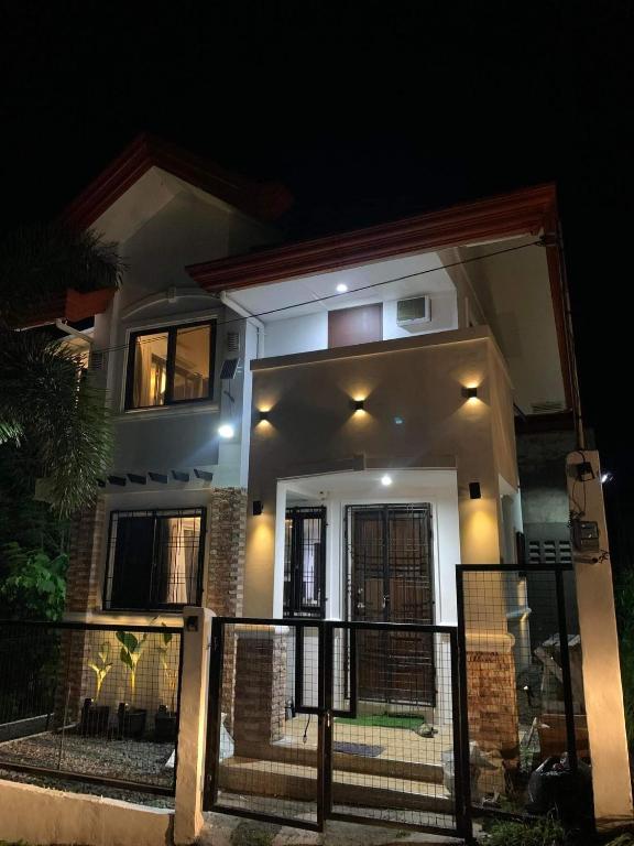 A sea view 3 bedroom beach vacation home, Camudmud, Philippines ...