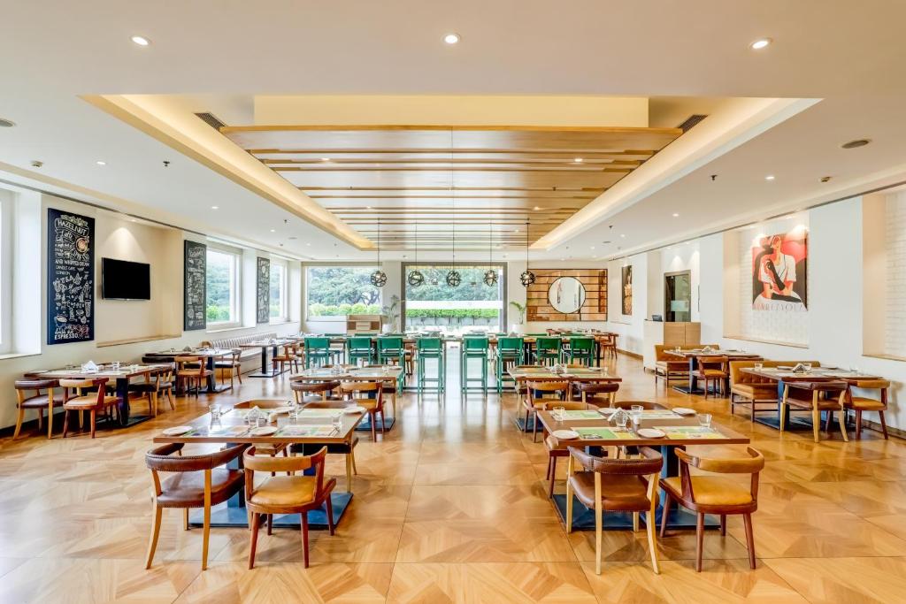 Lemon Tree Hotel Electronics City, Bangalore (updated prices 2025)