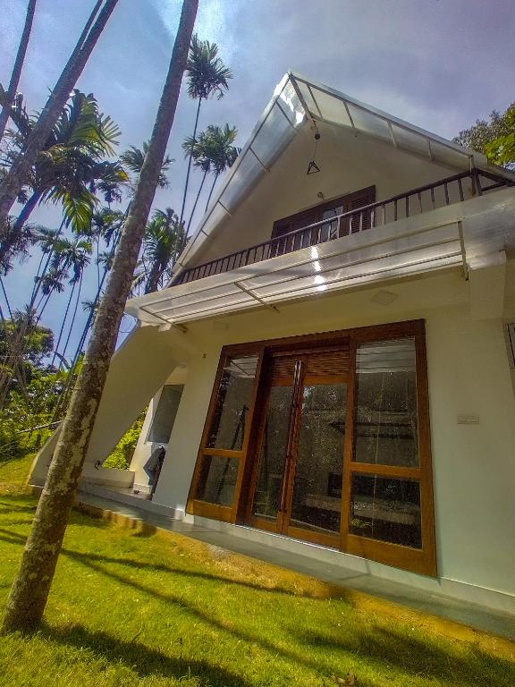 Once in Ella, Ella (updated prices 2026)
