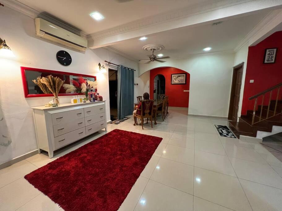 RUMAH SEROJA by IMPIAN HOMESTAY KLIA-SALAK TINGGI-NILAI, Sepang ...