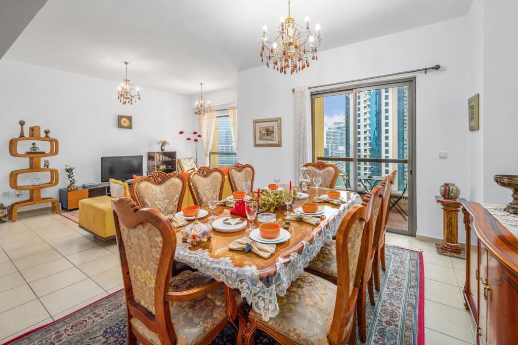 Stunning 4-bedroom in JBR (Rimal) on the Beach!, Dubai – Updated 2023 ...