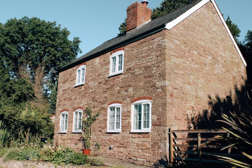 Pump Cottage - Cosy Herefordshire Cottage, Hereford (updated prices 2025)