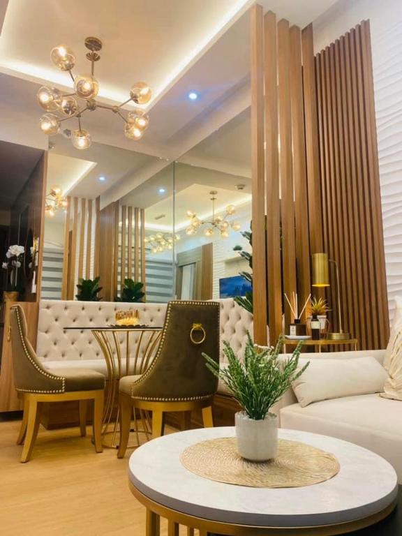 Brand new Luxury 2BR condo at FAME Residences, Manila (precios ...
