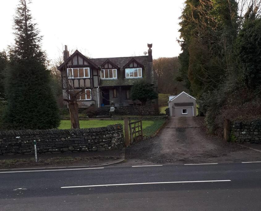 Tudor Cottage, Newby Bridge, Ulverston (updated prices 2025)