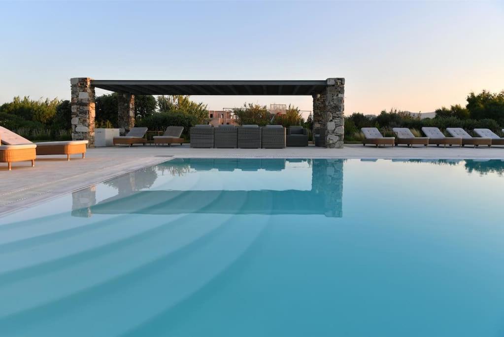 SUNRAY Paros Beach front 2 bedroom house next to kite sports, Kampos ...