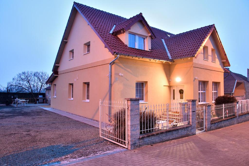 Palmy Apartmanhouse Maglód, Maglód – Updated 2023 Prices