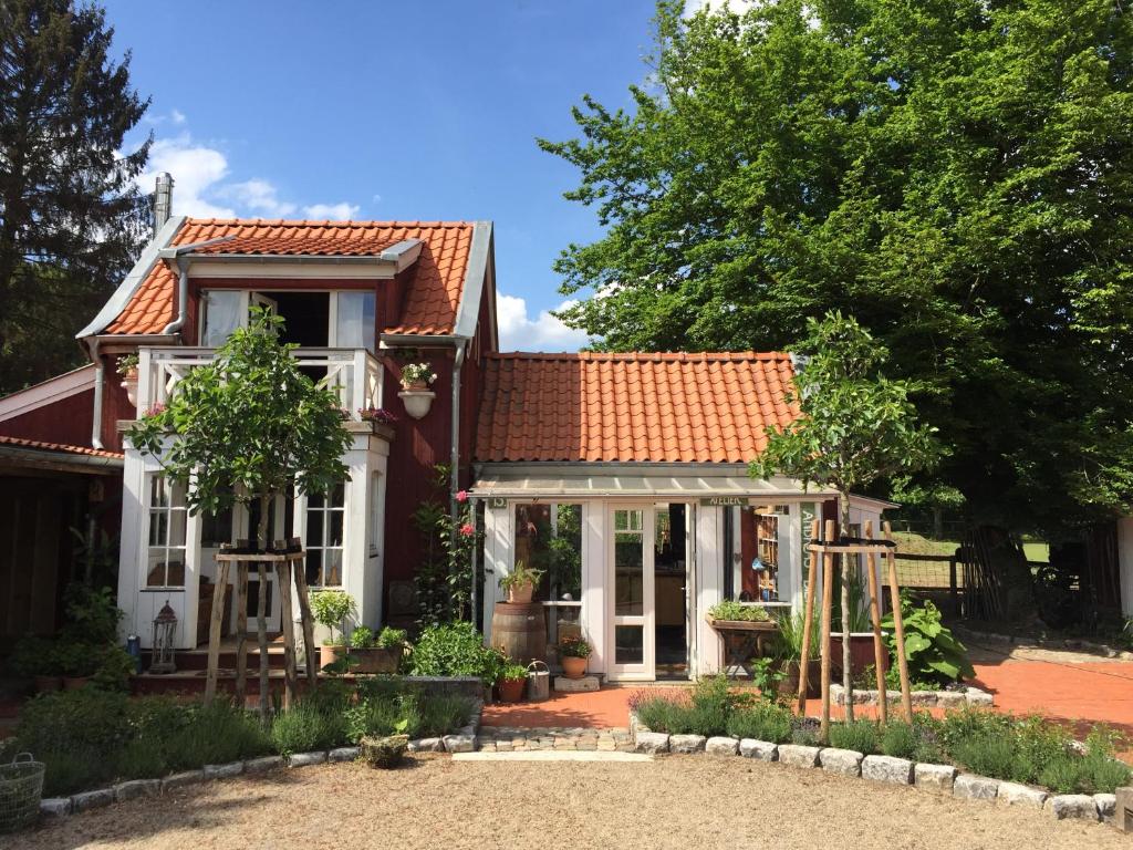 Eco House On Natural Farm - Aken