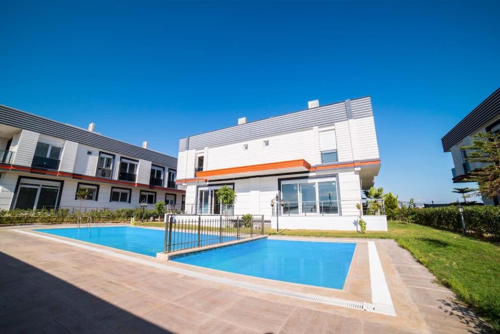 The Cosmos Villa Kundu - Kemerağzı Havuz - Bahçe (Τουρκία Αττάλεια ...