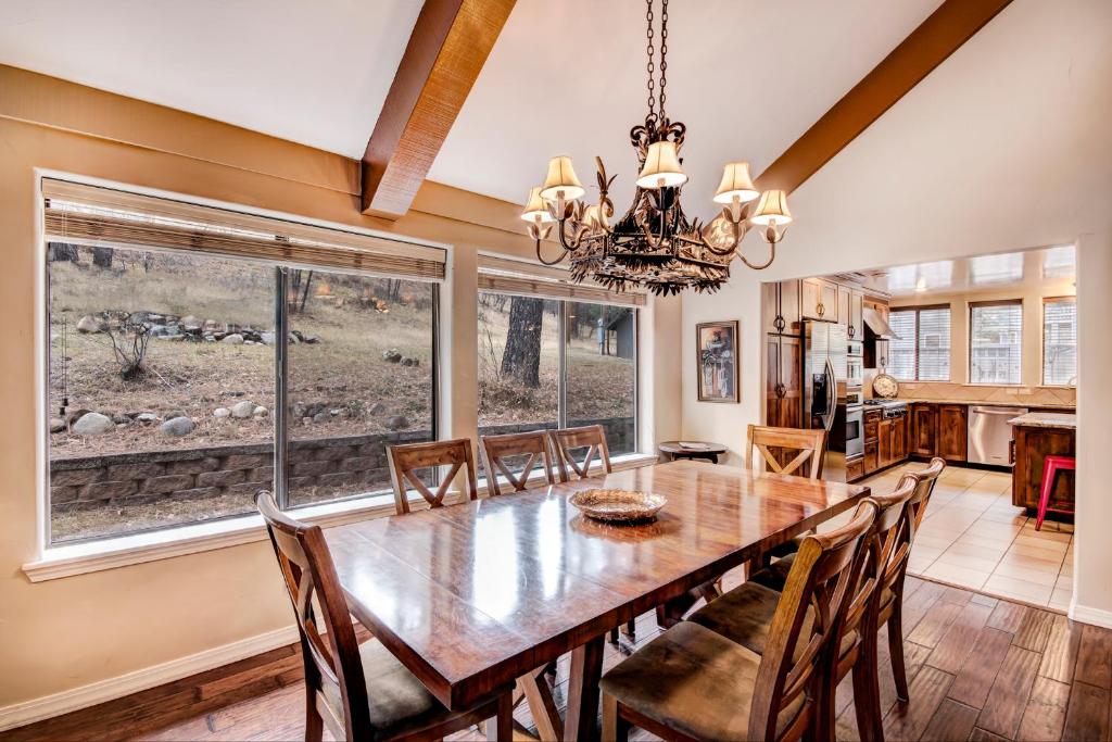 Eagle Creek Retreat, Ruidoso (updated prices 2025)