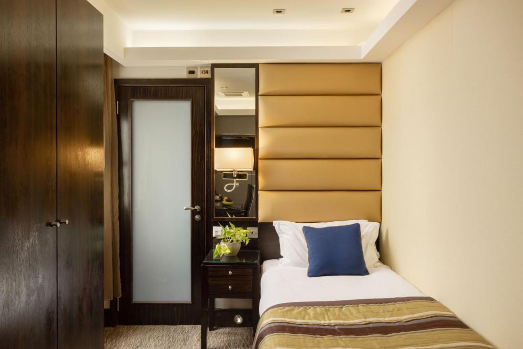 Park Grand Mayfair, London (updated prices 2025)