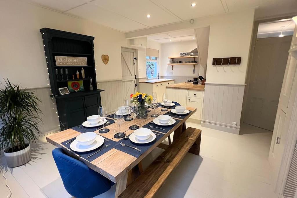 Seaside Cottage, Close To Beach & Town + Hot-tub - Polperro