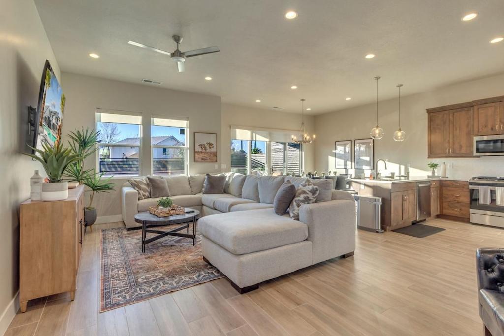 Ocotillo Springs Resort 40 Private Hot Tub, Community Pool, and More ...