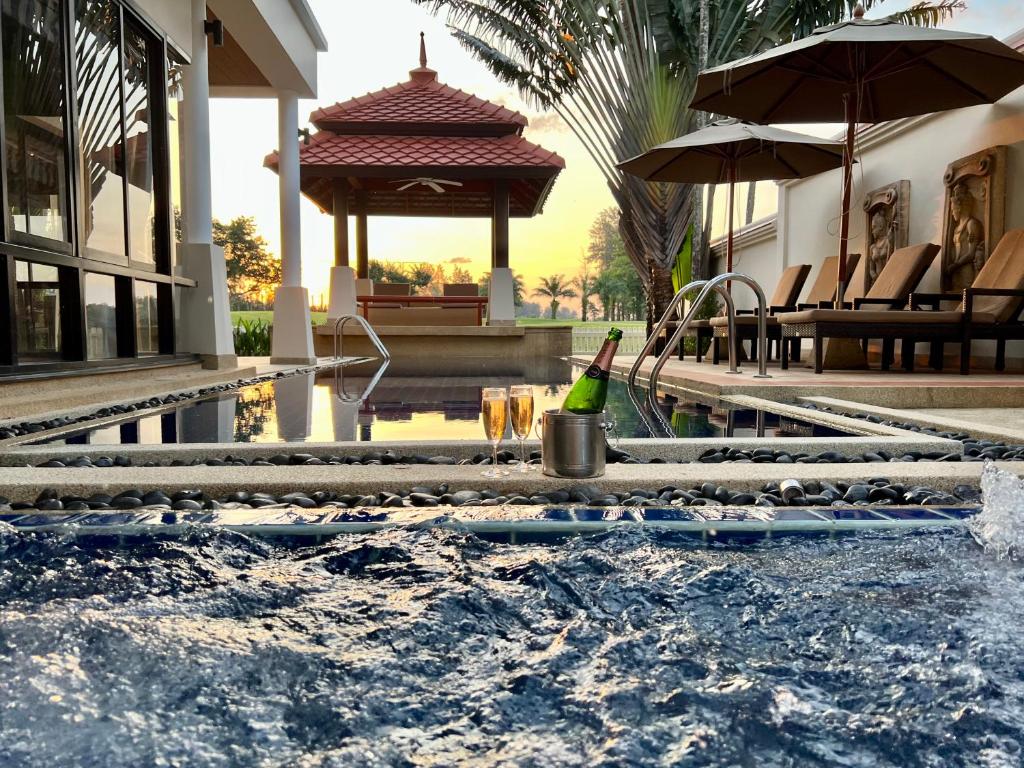 3-4BR Laguna Phuket Golf Course Villa with Pool & Jacuzzi, Laguna ...