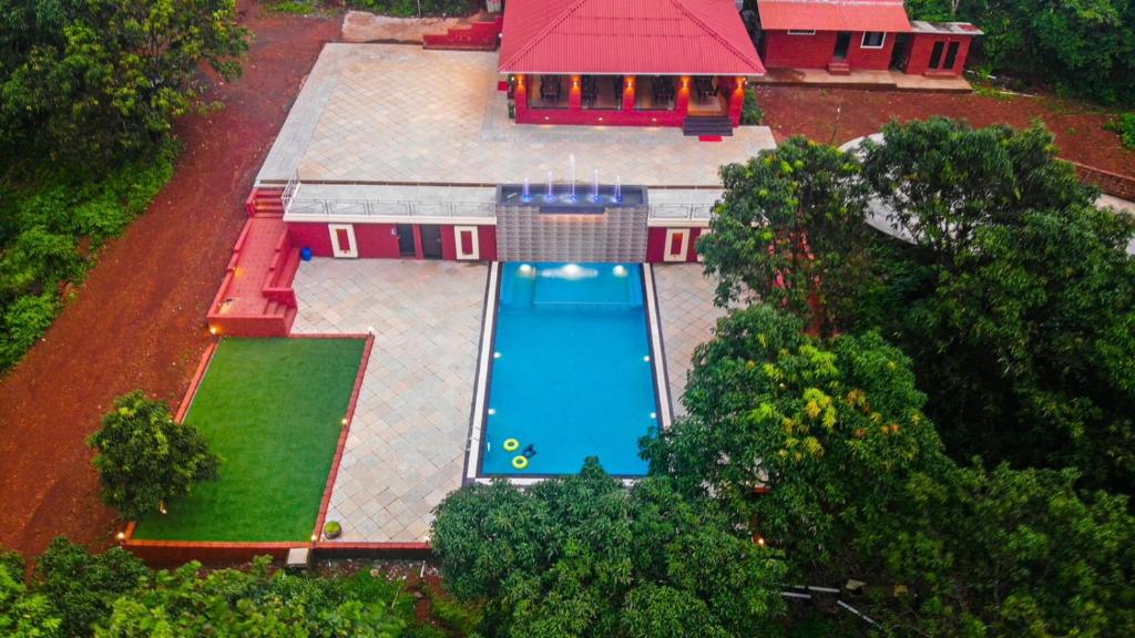 Chinar WoodS Resort, Dapoli, India - Booking.com