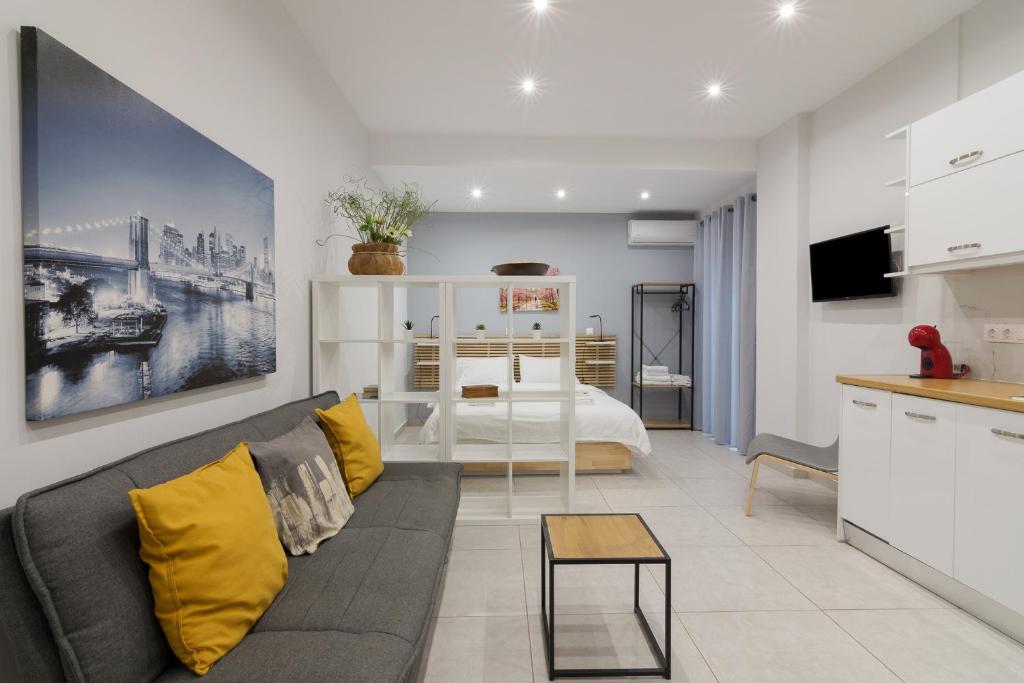 Modern and Cute Studio เอเธนส์ (ราคาอัปเดตปี 2024)