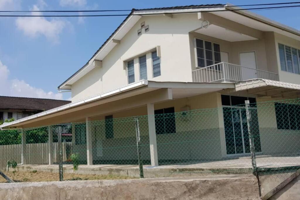 J & I Homestay, Sibu (updated prices 2026)