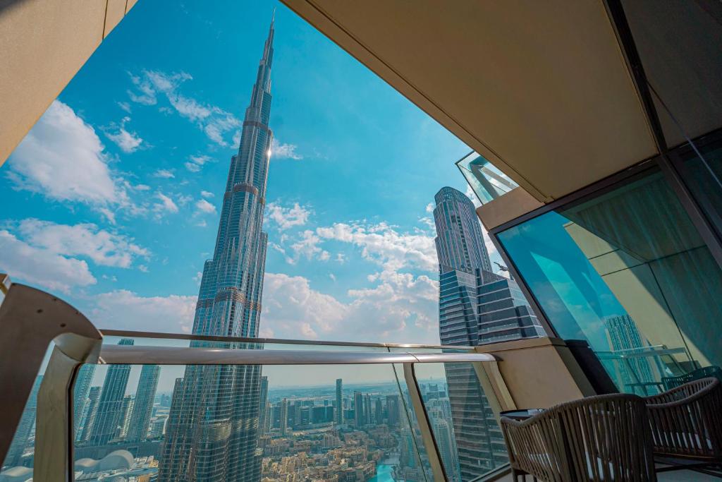 3 Bed Burj Vista Breathtaking Burj Khalifa Views, Дубай 3 Bed Burj Vista Breathtaking Burj Khalifa Views, Дубай