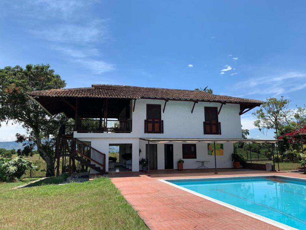 Finca Brisas del Pacifico, Montenegro (updated prices 2025)